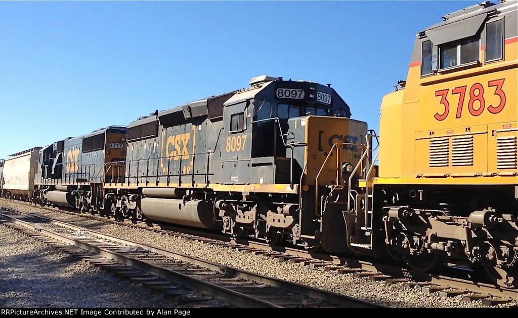 CSX SD40-2 8097 and SD60 8717 team up with a pair of UP SD70Ms